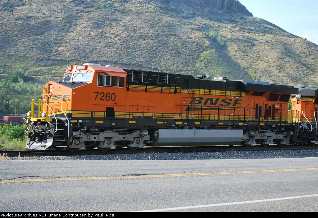 BNSF 7260